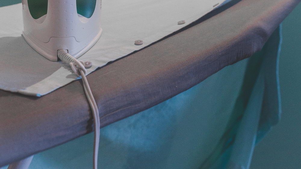 Cara Menyetrika Seragam yang Baik dan Benar - Jahit Seragam